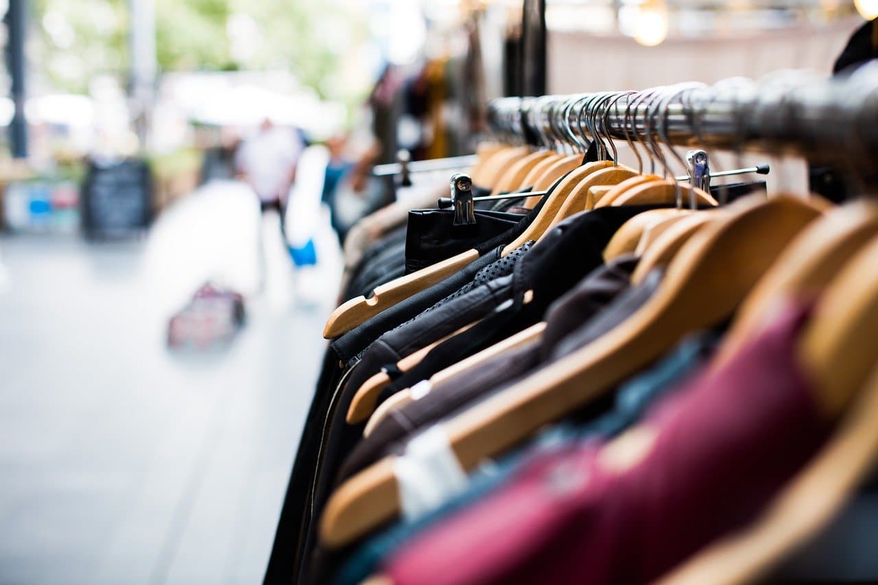 Il fenomeno della Fast Fashion: cosa è e quanto inquina? | Anter Italia